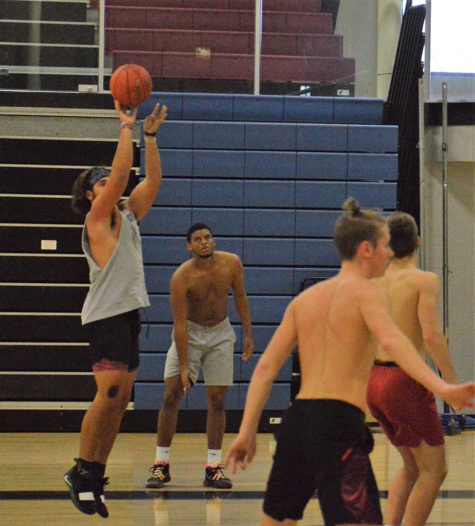 Colonials enter season stronger, better - Herald-Standard